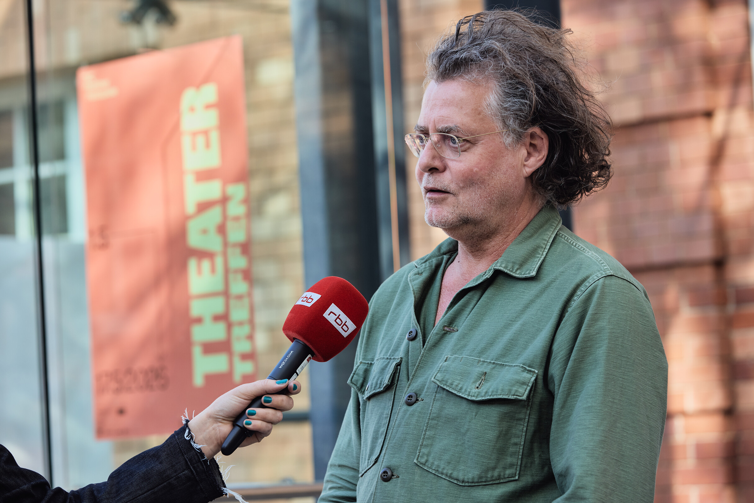 SEROTONIN, nach dem Roman von Michel Houellebecq | Hans Otto Theater